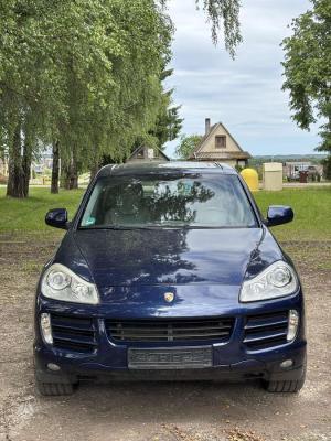 Blue Porsche Cayenne 2009 in Utena, with an engine capacity of 2.97 L and mileage of 266 thousand km for 7750 €, photo 3 on AUTOMOTO.COM.LV