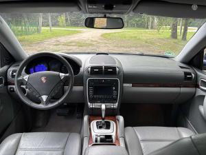 Blue Porsche Cayenne 2009 in Utena, with an engine capacity of 2.97 L and mileage of 266 thousand km for 7750 €, photo 13 on AUTOMOTO.COM.LV