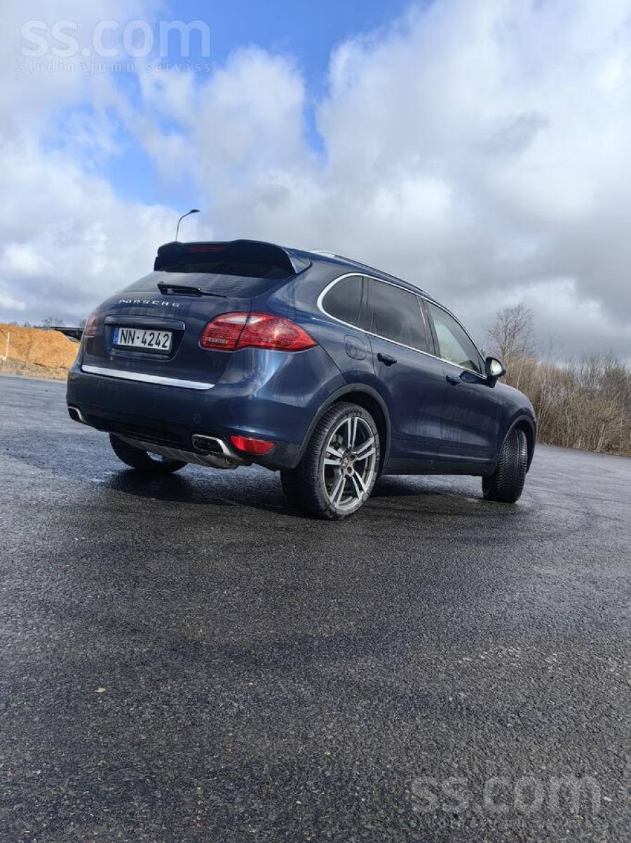 Zils Porsche Cayenne 2010 Rēzekne, ar dzinēja tilpumu 3.00 L un nobraukumu 330 tūkst. km par 14000 €, foto 6 vietnē AUTOMOTO.COM.LV
