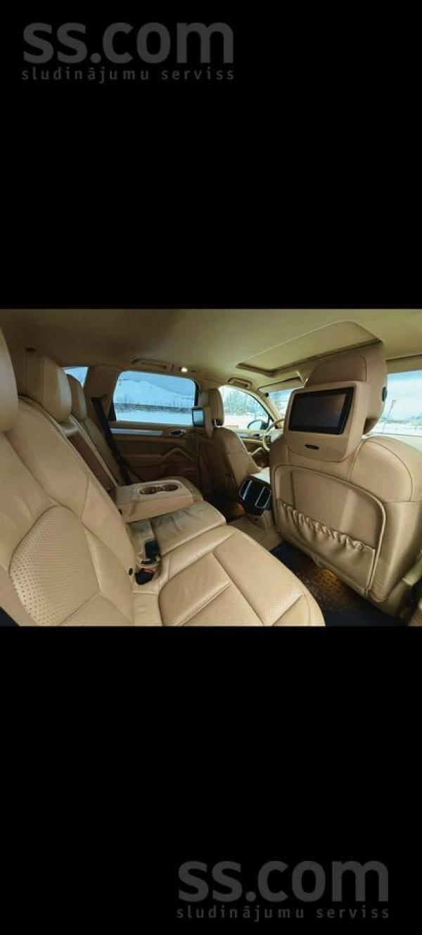 Blue Porsche Cayenne 2010 in Rezekne, with an engine capacity of 3.00 L and mileage of 330 thousand km for 14000 €, photo 7 on AUTOMOTO.COM.LV