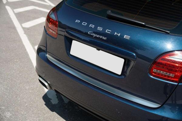 Blue Porsche Cayenne 2011 in Vilnius, with an engine capacity of 2.97 L and mileage of 110 thousand km for 18500 €, photo 11 on AUTOMOTO.COM.LV