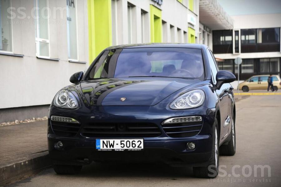 Blue Porsche Cayenne 2011 in Riga, with an engine capacity of 3.60 L and mileage of 191 thousand km for 13995 €, photo 1 on AUTOMOTO.COM.LV
