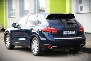 Blue Porsche Cayenne 2011 in Riga, with an engine capacity of 3.60 L and mileage of 191 thousand km for 13995 €, photo 7 on AUTOMOTO.COM.LV