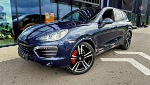 Blue Porsche Cayenne 2012 in Vilnius, with an engine capacity of 3.60 L and mileage of 280 thousand km for 9199 €, photo 4 on AUTOMOTO.COM.LV