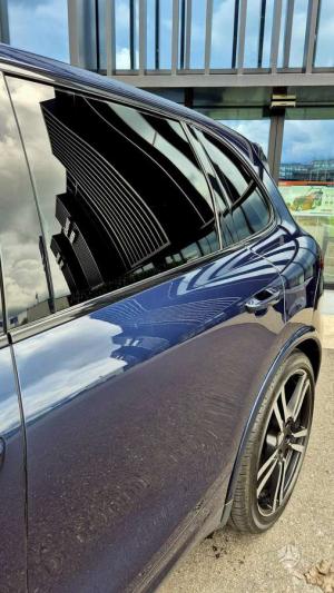 Blue Porsche Cayenne 2012 in Vilnius, with an engine capacity of 3.60 L and mileage of 280 thousand km for 9199 €, photo 7 on AUTOMOTO.COM.LV
