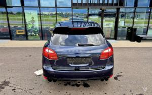 Blue Porsche Cayenne 2012 in Vilnius, with an engine capacity of 3.60 L and mileage of 280 thousand km for 9199 €, photo 9 on AUTOMOTO.COM.LV