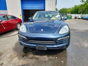 Zils Porsche Cayenne 2012 Viļņa, ar dzinēja tilpumu 3.60 L un nobraukumu 205 tūkst. km par 4999 €, foto  vietnē AUTOMOTO.COM.LV