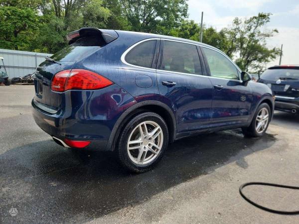Zils Porsche Cayenne 2012 Viļņa, ar dzinēja tilpumu 3.60 L un nobraukumu 205 tūkst. km par 4999 €, foto 6 vietnē AUTOMOTO.COM.LV