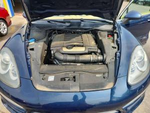 Zils Porsche Cayenne 2012 Viļņa, ar dzinēja tilpumu 3.60 L un nobraukumu 205 tūkst. km par 4999 €, foto 12 vietnē AUTOMOTO.COM.LV