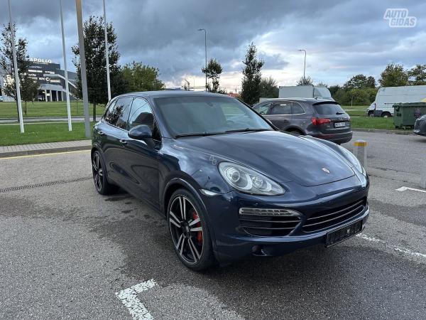 Blue Porsche Cayenne 2012 in Vilnius, with an engine capacity of 3.60 L and mileage of 300 thousand km for 8099 €, photo 4 on AUTOMOTO.COM.LV
