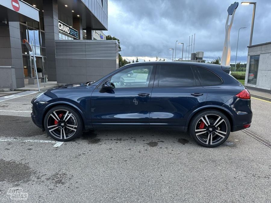 Blue Porsche Cayenne 2012 in Vilnius, with an engine capacity of 3.60 L and mileage of 300 thousand km for 8099 €, photo 12 on AUTOMOTO.COM.LV