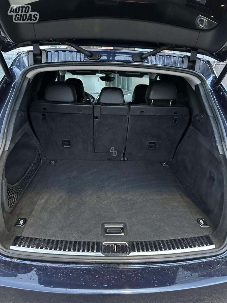 Blue Porsche Cayenne 2012 in Vilnius, with an engine capacity of 3.60 L and mileage of 300 thousand km for 8099 €, photo 17 on AUTOMOTO.COM.LV