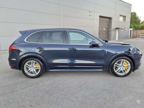 Zils Porsche Cayenne 2013 Mažeikiai, ar dzinēja tilpumu 4.13 L un nobraukumu 186 tūkst. km par 11900 €, foto 3 vietnē AUTOMOTO.COM.LV