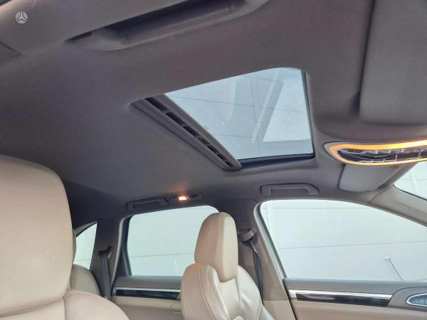 Zils Porsche Cayenne 2013 Mažeikiai, ar dzinēja tilpumu 4.13 L un nobraukumu 186 tūkst. km par 11900 €, foto 10 vietnē AUTOMOTO.COM.LV