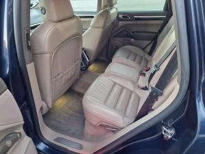 Zils Porsche Cayenne 2013 Mažeikiai, ar dzinēja tilpumu 4.13 L un nobraukumu 186 tūkst. km par 11900 €, foto 12 vietnē AUTOMOTO.COM.LV