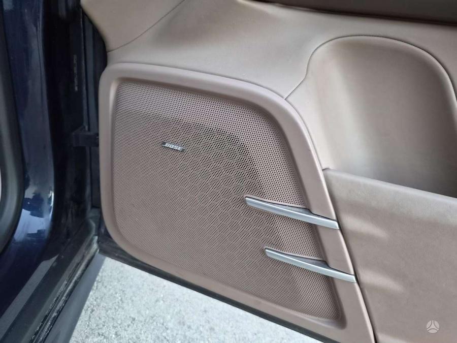 Zils Porsche Cayenne 2013 Mažeikiai, ar dzinēja tilpumu 4.13 L un nobraukumu 186 tūkst. km par 11900 €, foto 14 vietnē AUTOMOTO.COM.LV