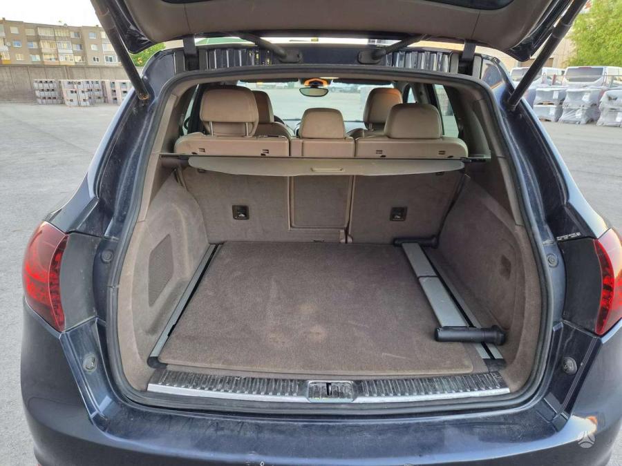 Zils Porsche Cayenne 2013 Mažeikiai, ar dzinēja tilpumu 4.13 L un nobraukumu 186 tūkst. km par 11900 €, foto 16 vietnē AUTOMOTO.COM.LV