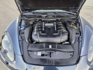 Zils Porsche Cayenne 2013 Mažeikiai, ar dzinēja tilpumu 4.13 L un nobraukumu 186 tūkst. km par 11900 €, foto 19 vietnē AUTOMOTO.COM.LV