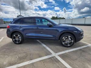 Zils Porsche Cayenne 2013 Šauļi, ar dzinēja tilpumu 4.13 L un nobraukumu 354 tūkst. km par 13900 €, foto 4 vietnē AUTOMOTO.COM.LV