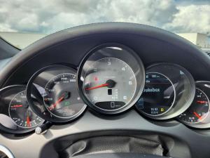 Zils Porsche Cayenne 2013 Šauļi, ar dzinēja tilpumu 4.13 L un nobraukumu 354 tūkst. km par 13900 €, foto 26 vietnē AUTOMOTO.COM.LV
