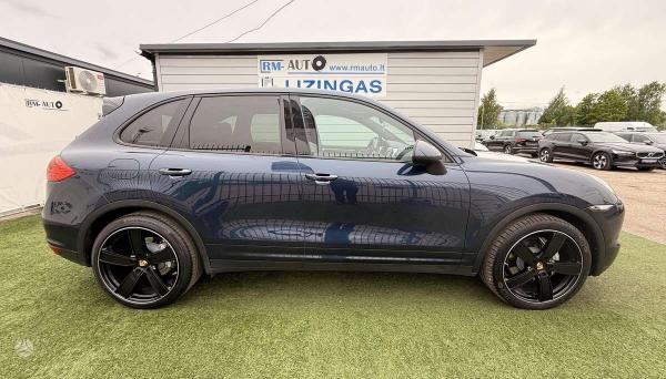 Zils Porsche Cayenne 2013 Panevēža, ar dzinēja tilpumu 4.13 L un nobraukumu 335 tūkst. km par 17900 €, foto 5 vietnē AUTOMOTO.COM.LV