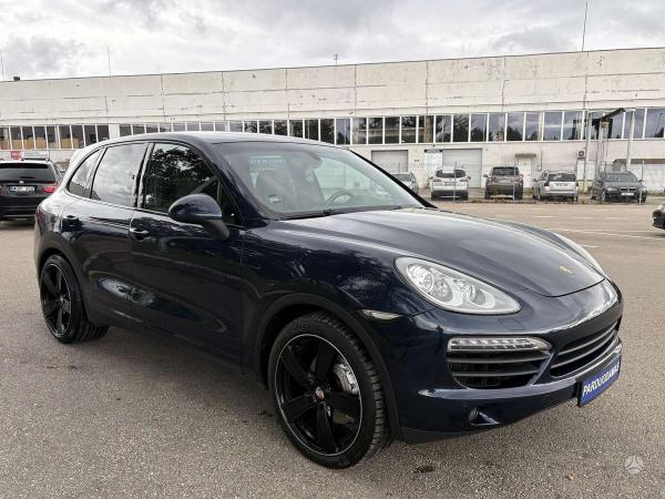Porsche Cayenne 2013 Panevēža vietnē Zils Porsche Cayenne 2013 Panevēža, ar dzinēja tilpumu 4.13 L un nobraukumu 335 tūkst. km par 16300 €, foto 4 vietnē AUTOMOTO.COM.LV