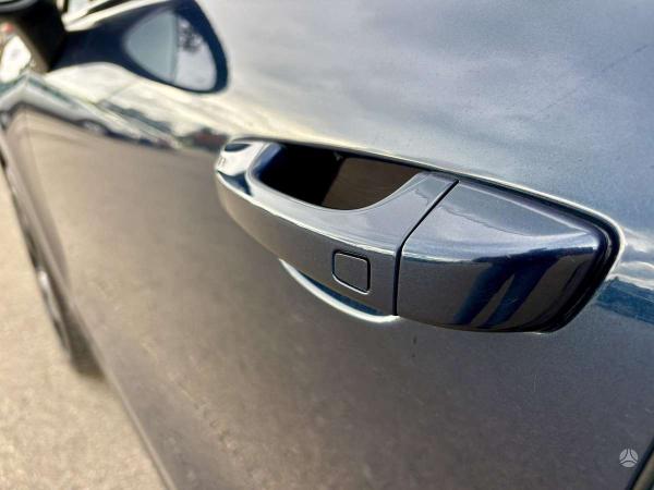 Porsche Cayenne 2013 Panevēža vietnē Zils Porsche Cayenne 2013 Panevēža, ar dzinēja tilpumu 4.13 L un nobraukumu 335 tūkst. km par 16300 €, foto 11 vietnē AUTOMOTO.COM.LV