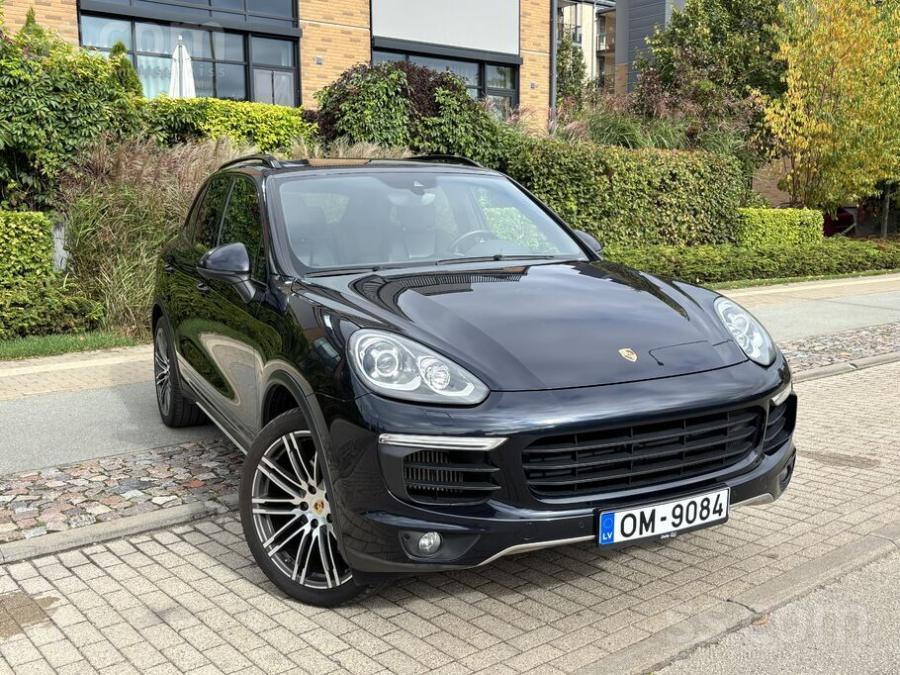 Zils Porsche Cayenne 2014 Rīga, ar dzinēja tilpumu 4.20 L un nobraukumu 322 tūkst. km par 27500 €, foto 1 vietnē AUTOMOTO.COM.LV