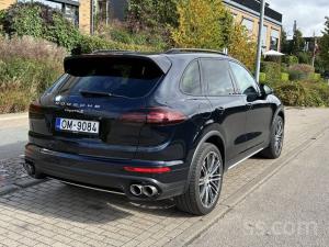 Zils Porsche Cayenne 2014 Rīga, ar dzinēja tilpumu 4.20 L un nobraukumu 322 tūkst. km par 27500 €, foto 9 vietnē AUTOMOTO.COM.LV