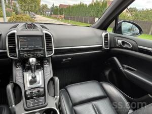 Zils Porsche Cayenne 2014 Rīga, ar dzinēja tilpumu 4.20 L un nobraukumu 322 tūkst. km par 27500 €, foto 11 vietnē AUTOMOTO.COM.LV