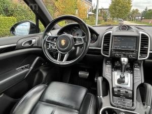 Zils Porsche Cayenne 2014 Rīga, ar dzinēja tilpumu 4.20 L un nobraukumu 322 tūkst. km par 27500 €, foto 12 vietnē AUTOMOTO.COM.LV