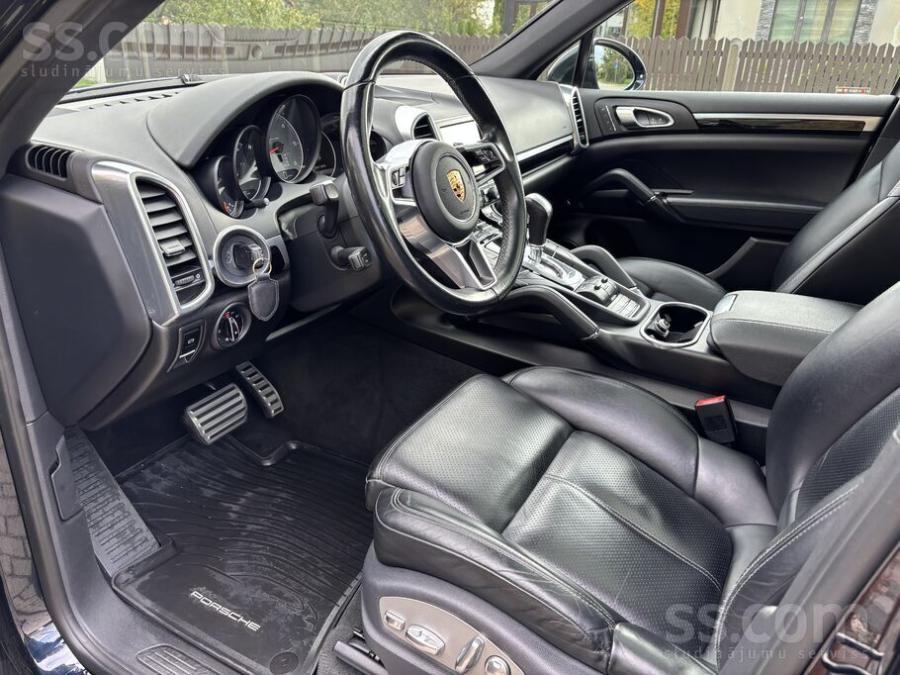 Zils Porsche Cayenne 2014 Rīga, ar dzinēja tilpumu 4.20 L un nobraukumu 322 tūkst. km par 27500 €, foto 13 vietnē AUTOMOTO.COM.LV