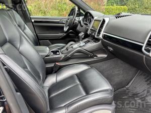 Zils Porsche Cayenne 2014 Rīga, ar dzinēja tilpumu 4.20 L un nobraukumu 322 tūkst. km par 27500 €, foto 14 vietnē AUTOMOTO.COM.LV