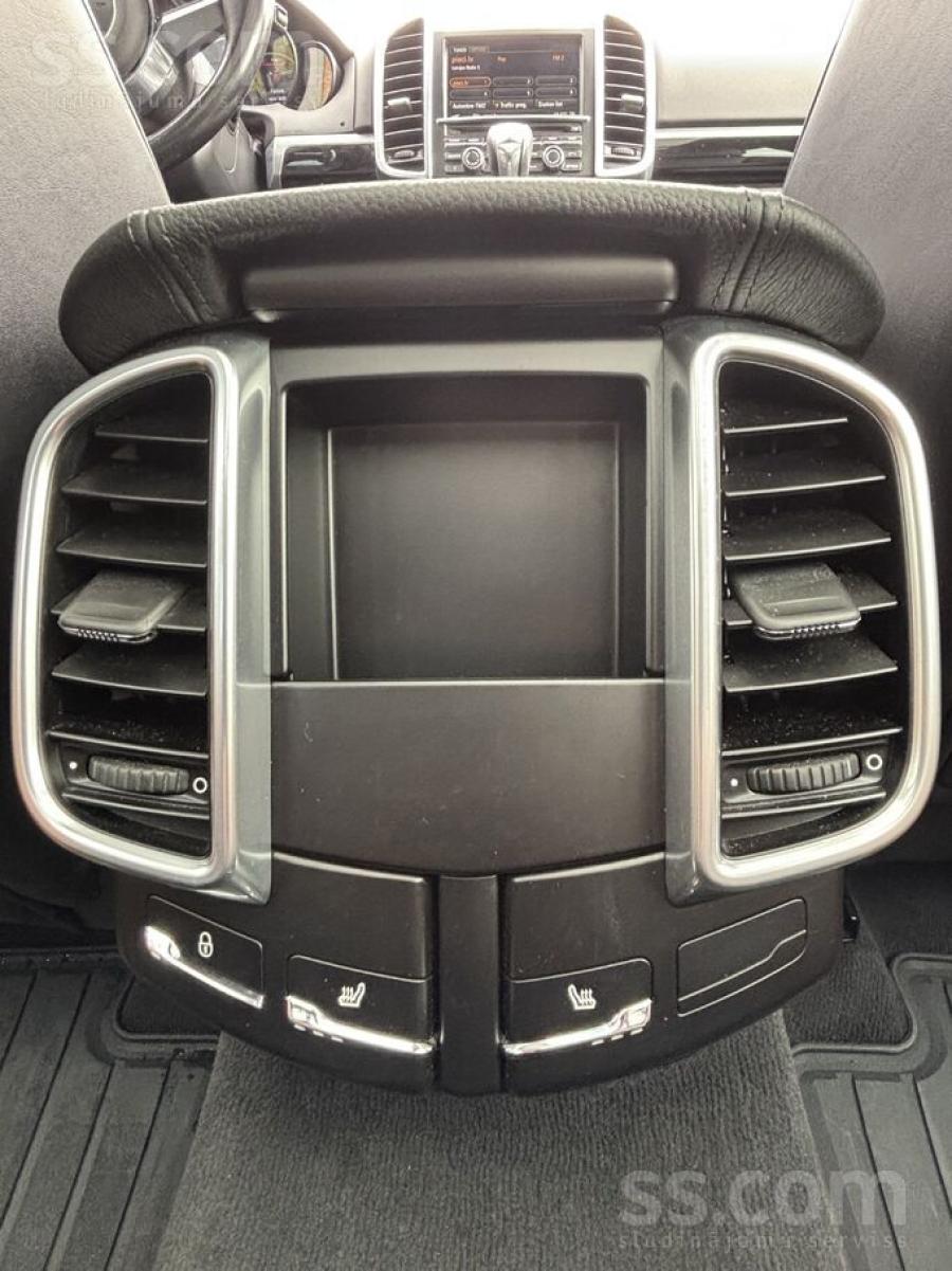 Zils Porsche Cayenne 2014 Rīga, ar dzinēja tilpumu 4.20 L un nobraukumu 322 tūkst. km par 27500 €, foto 25 vietnē AUTOMOTO.COM.LV