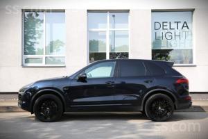 Zils Porsche Cayenne 2015 Rīga, ar dzinēja tilpumu 3.00 L un nobraukumu 0 tūkst. km par 14500 €, foto 2 vietnē AUTOMOTO.COM.LV