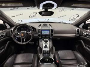Zils Porsche Cayenne 2015 Viļņa, ar dzinēja tilpumu 4.81 L un nobraukumu 126 tūkst. km par 26900 €, foto 4 vietnē AUTOMOTO.COM.LV