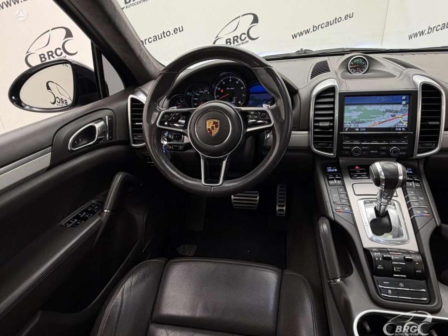 Zils Porsche Cayenne 2015 Viļņa, ar dzinēja tilpumu 4.81 L un nobraukumu 126 tūkst. km par 26900 €, foto 17 vietnē AUTOMOTO.COM.LV