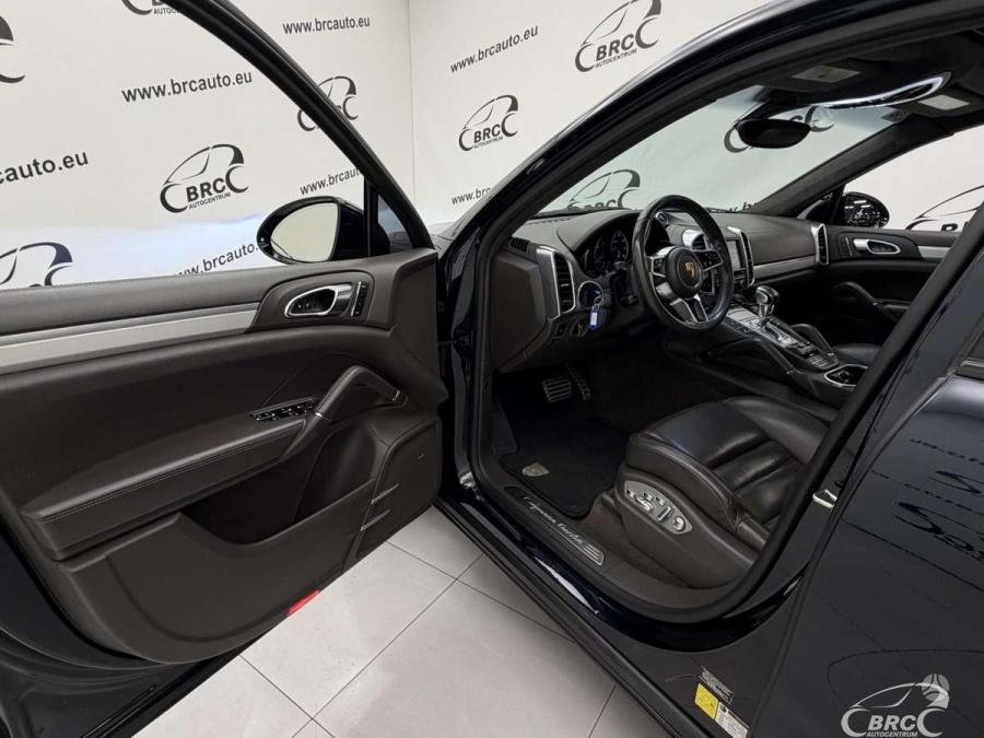 Zils Porsche Cayenne 2015 Viļņa, ar dzinēja tilpumu 4.81 L un nobraukumu 126 tūkst. km par 26900 €, foto 23 vietnē AUTOMOTO.COM.LV