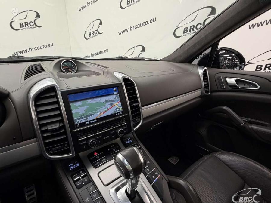 Zils Porsche Cayenne 2015 Viļņa, ar dzinēja tilpumu 4.81 L un nobraukumu 126 tūkst. km par 26900 €, foto 31 vietnē AUTOMOTO.COM.LV