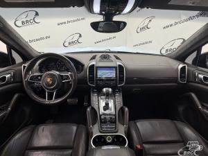 Синий Порше Каен 2015 в Авиженяй, объемом двигателя 4.80 л и пробегом 130 тыс. км за 26900 €, фото 4 на AUTOMOTO.COM.LV