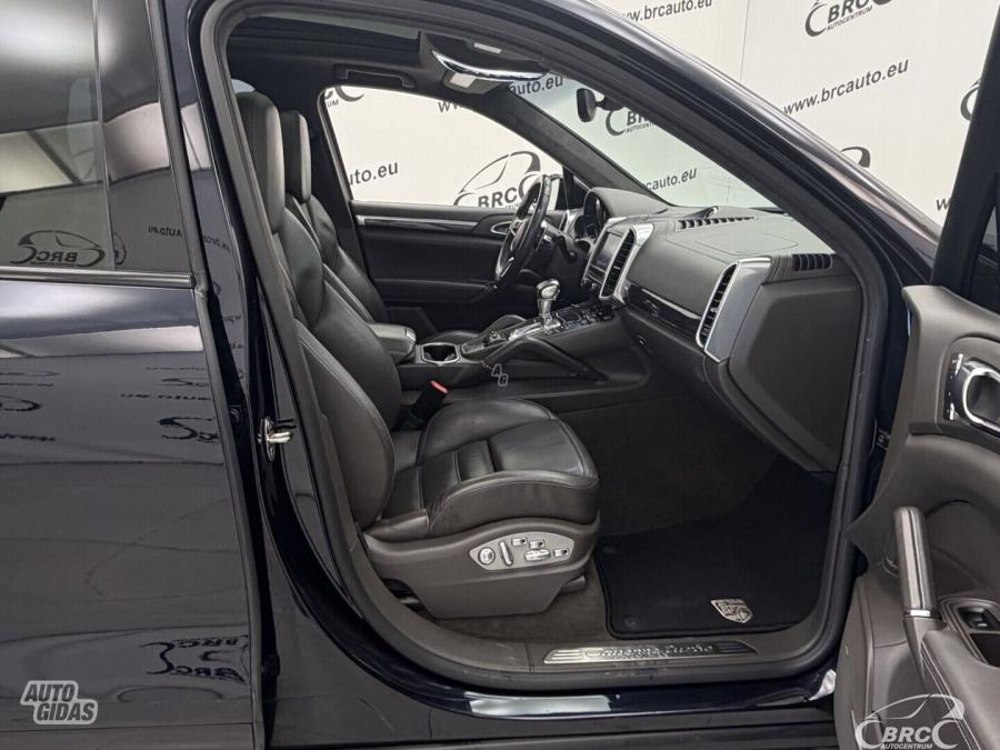 Синий Порше Каен 2015 в Авиженяй, объемом двигателя 4.80 л и пробегом 130 тыс. км за 26900 €, фото 5 на AUTOMOTO.COM.LV