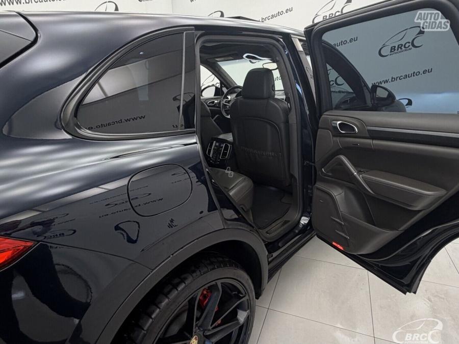 Синий Порше Каен 2015 в Авиженяй, объемом двигателя 4.80 л и пробегом 130 тыс. км за 26900 €, фото 15 на AUTOMOTO.COM.LV