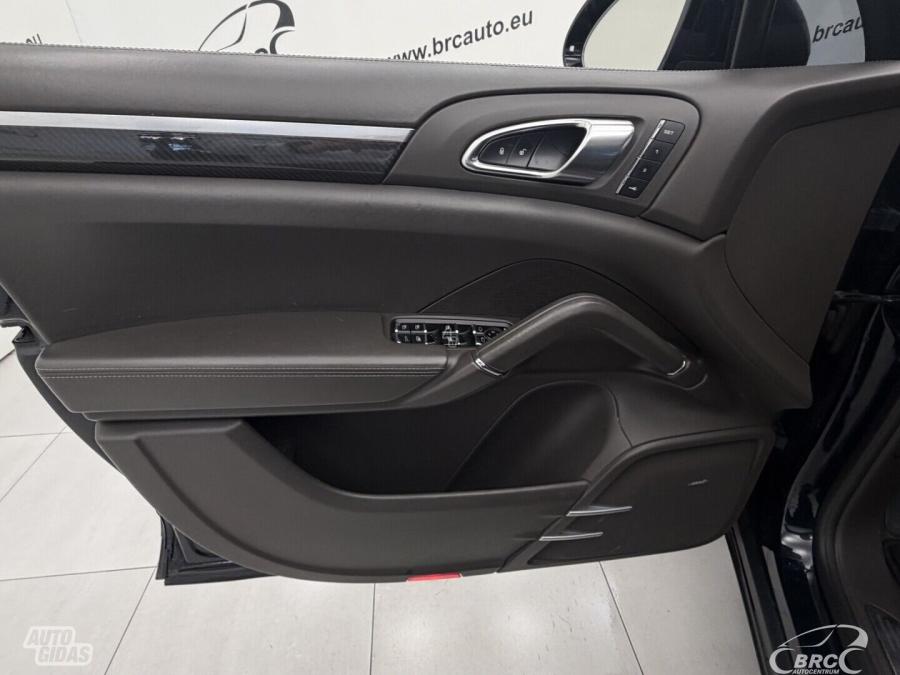 Синий Порше Каен 2015 в Авиженяй, объемом двигателя 4.80 л и пробегом 130 тыс. км за 26900 €, фото 24 на AUTOMOTO.COM.LV