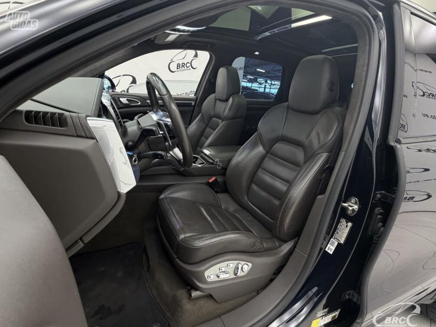 Синий Порше Каен 2015 в Авиженяй, объемом двигателя 4.80 л и пробегом 130 тыс. км за 26900 €, фото 27 на AUTOMOTO.COM.LV