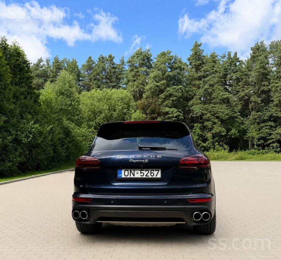 Blue Porsche Cayenne 2015 in Riga, with an engine capacity of 3.00 L and mileage of 176 thousand km for 29900 €, photo 6 on AUTOMOTO.COM.LV