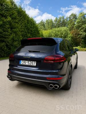 Blue Porsche Cayenne 2015 in Riga, with an engine capacity of 3.00 L and mileage of 176 thousand km for 29900 €, photo 7 on AUTOMOTO.COM.LV