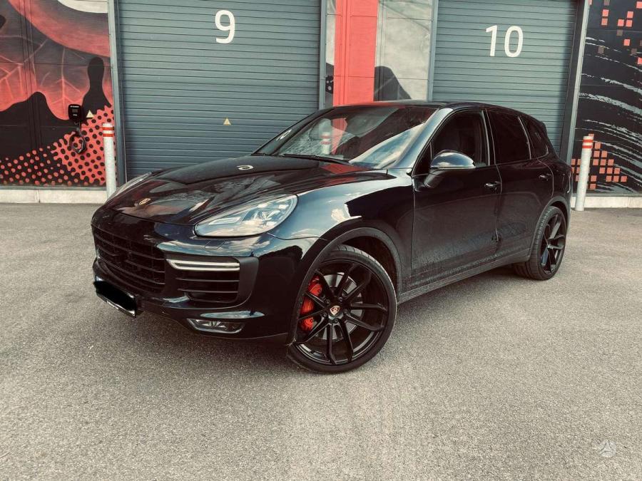 Blue Porsche Cayenne 2015 in Kaunas, with an engine capacity of 4.81 L and mileage of 134 thousand km for 24900 €, photo 1 on AUTOMOTO.COM.LV