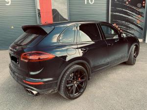 Blue Porsche Cayenne 2015 in Kaunas, with an engine capacity of 4.81 L and mileage of 134 thousand km for 24900 €, photo 8 on AUTOMOTO.COM.LV