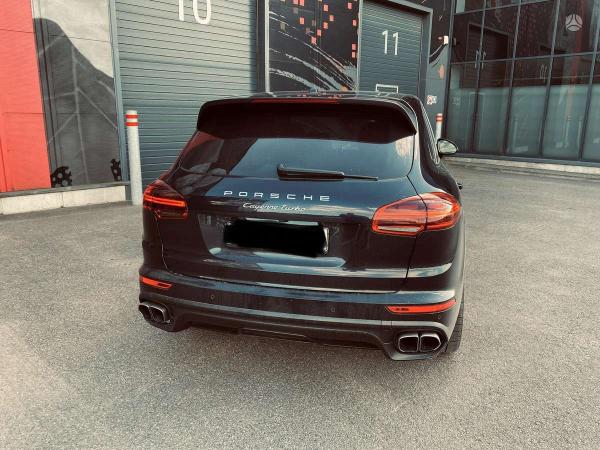 Blue Porsche Cayenne 2015 in Kaunas, with an engine capacity of 4.81 L and mileage of 134 thousand km for 24900 €, photo 9 on AUTOMOTO.COM.LV
