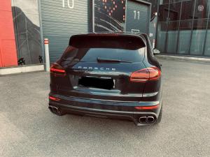 Blue Porsche Cayenne 2015 in Kaunas, with an engine capacity of 4.81 L and mileage of 134 thousand km for 24900 €, photo 9 on AUTOMOTO.COM.LV